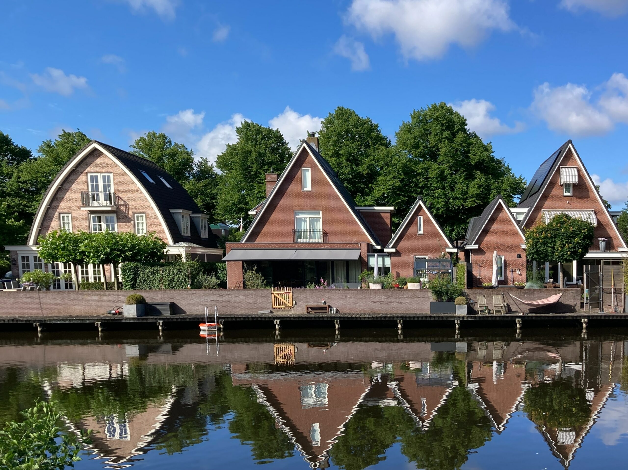 Property Valuation Alternatives for Expats in the Netherlands